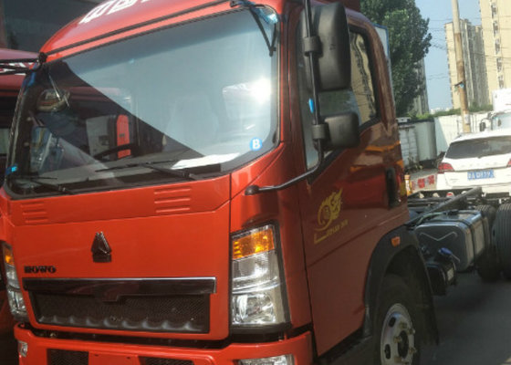 3800mm Wheelbase Light Duty Flatbed Trucks Euro 2 Emission With 7.50R16 Tyre