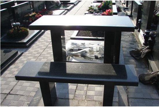 China Latest Design Granite Table with Chairs