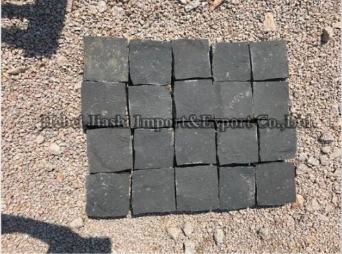 Natural Granite Garden Cobblestone/Paving Stone for Outdoor Garden