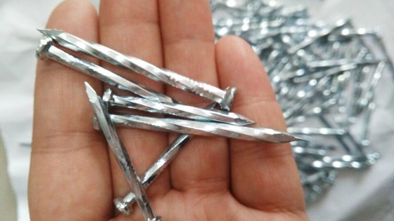 galvanized concrete nail