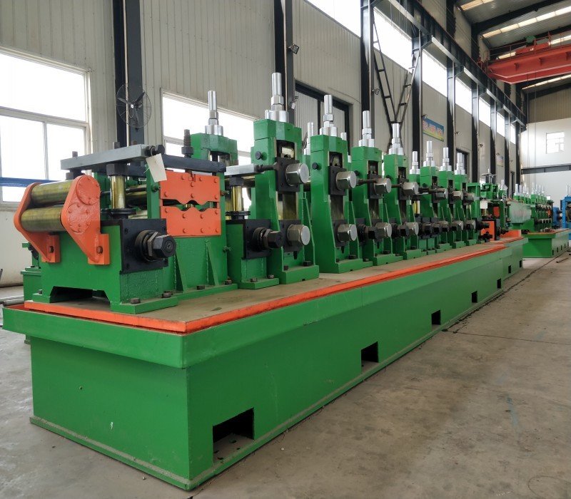 High quality ERW seamless steel pipe production line with 377mm diameter