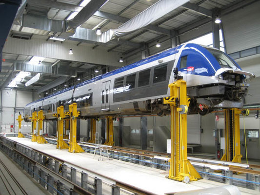 HQ69 Electical mobile lifting jack, used to lift Railway vehicle during maintenance