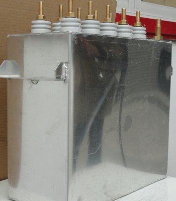 Shunt High-voltage Power Correction Capacitors with Liquid Medium