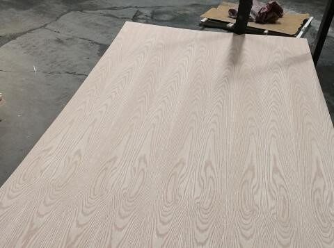 Red Oak Fancy Plywood Single Face 1220x2440mm Easy Cut With Smooth Surface