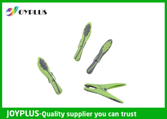 China Flower Shape Plastic Clothes Pegs Cloth Hanging Clips High Strength HPG212 supplier