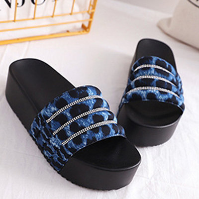 New Design slippers summer Women thick sole non-slip leopard grain shining diamond slides sandals wholesale