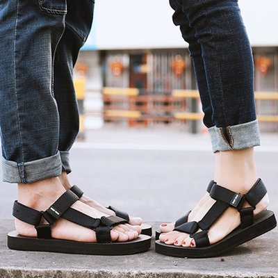 Woman spring and summer 2022 fashion mens custom flat beach sandal High quality wholesale casual cheap shoes