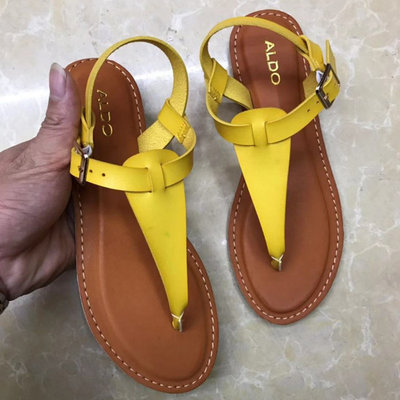 2022 Summer new design beach non-slip Slippers large size women flip flops fashion flat T-Strap sandals