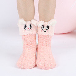 hot sales ladies antiskid soft socks mid-length polyester socks with lovely pattern sherpa socks with many colors