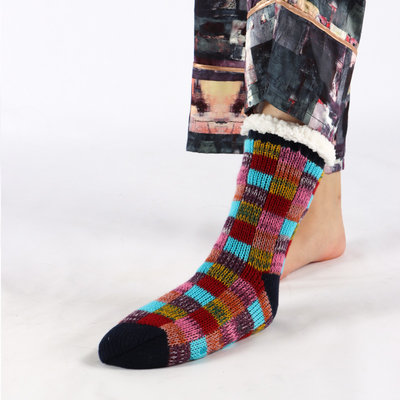 2021 wholesale women's winter grid pattern knitted thick warm medium length socks with fluffy fur ladies Plaid stocking