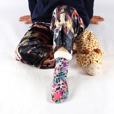 new custom Women holiday winter warm thick floor stocking house indoor slipper socks with fluffy fur non skid socks