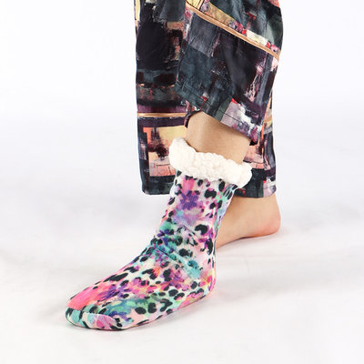 new custom Women holiday winter warm thick floor stocking house indoor slipper socks with fluffy fur non skid socks