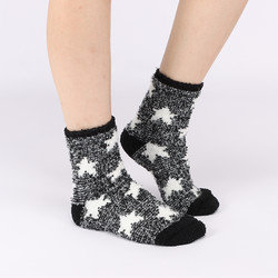 2021 new Winter Super Soft Warm Cozy Fuzzy Socks Premium Thermal medium length Slippers Socks non skid fashion socks
