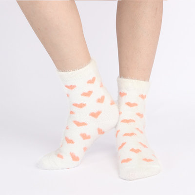 Wholesale girls cute pink heart cosy socks soft fluffy slipper socks women white fuzzy house indoor floor socks