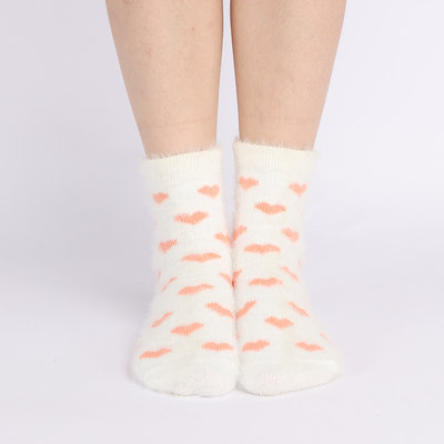 Wholesale girls cute pink heart cosy socks soft fluffy slipper socks women white fuzzy house indoor floor socks