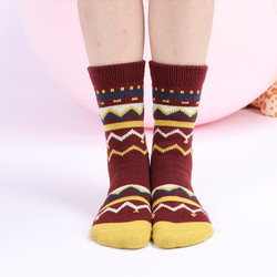 Girls Cute animal Pattern Warm Winter designer socks Super Soft Cozy Fuzzy Fluffy Fleece Lined Slipper Socks with Grippers
