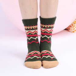 Girls Cute animal Pattern Warm Winter designer socks Super Soft Cozy Fuzzy Fluffy Fleece Lined Slipper Socks with Grippers