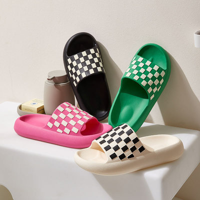 Female cheap bedroom Black White Grid Flat Sandals Adult indoor non-slip Women Slippers for Men home shoes light