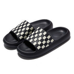 Female cheap bedroom Black White Grid Flat Sandals Adult indoor non-slip Women Slippers for Men home shoes light