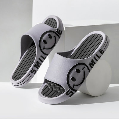 2022 hot sale new fashion cute flat sandals for Men summer home bathroom couple smiley indoor women slippers