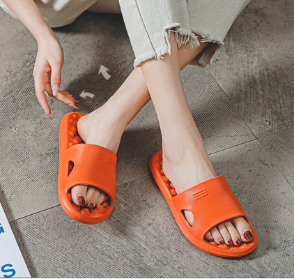 2021 summer new unisex solid color bathroom slippers indoor non-slip home hollow leaking quick-drying sandals hole shoes