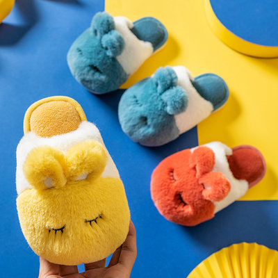 Wholesale 2021 new winter Boys And Girls home shoes PVC material lightweight Children Slippers kids fur slippers
