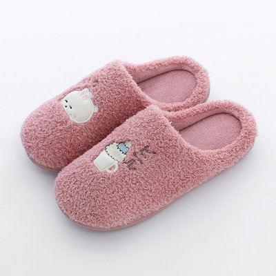 Winter wholesale soft plush and anti-slip house slippers 2021 new fashion cute couple keep warm women shoes