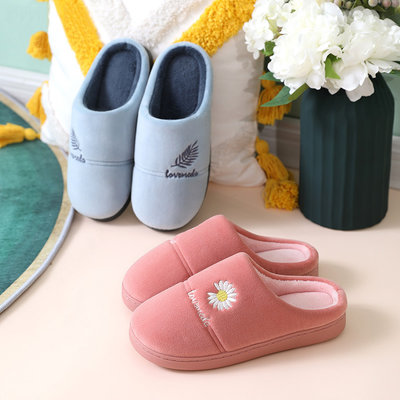 2021 hot sale product warm bedroom shoes winter indoor non-slip home couple leisure slippers ladies wholesale