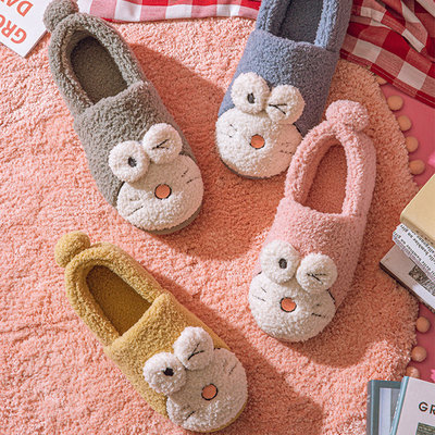 Wholesale 2021 new thermal cheap bedroom slippers for women and male cartoon comfortable home shoes autumn winter