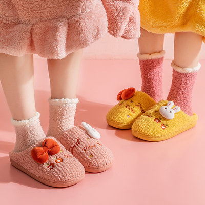 Custom new cartoon design 2021 winter warm slippers female TPR material anti-slip soft sole home shoes in stock