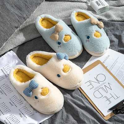 Ladies new 2021 indoor and outdoor slippers factory price cartoon lovely shape light weight home shoes supplier