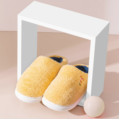 New Simple Fashion Women Slippers Mink Hair Anti-slip Warm Exquisite embroidery Men Home Indoor custom slippers with logo