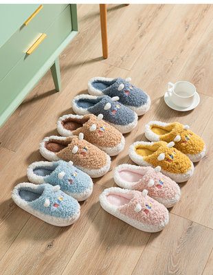 wholesale fashion soft and comfortable house shoes for women and male keep warm lightweight slippers autumn and winter