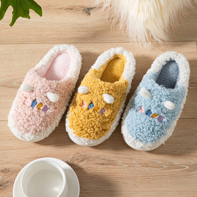 wholesale fashion soft and comfortable house shoes for women and male keep warm lightweight slippers autumn and winter