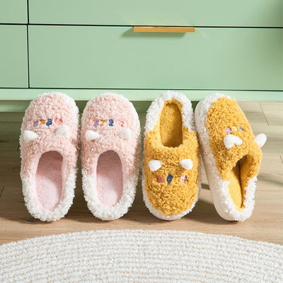 wholesale fashion soft and comfortable house shoes for women and male keep warm lightweight slippers autumn and winter