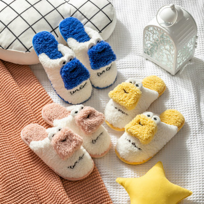 Women Winter lovely  Animal decoration fluffy Fur Warm house Indoor Soft Casual Shoes letter print Home Slipper ladies shoes