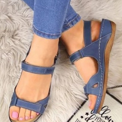 Summer breathable beach outdoor shoes comfortable open toe solid color women slippers large size flat sandals
