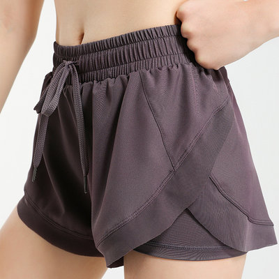2021 new summer women's fashion pants breathable and quick-drying  stretch slim fitness yoga shorts solid color casual pants