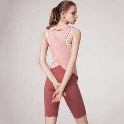 2021 new women sports set Irregular breathable vest solid color high waist quick dry exercise fitness peach buttocks shorts