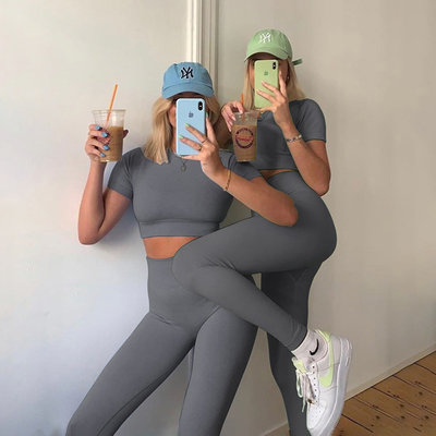 Women Sportswear Fitness Wear Crop Top Yoga Shirts and pants Seamless Short Sleeve Top Gym Sports suits