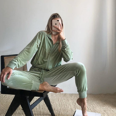 New arrivals fashion long sleeve sports wear women sweatwear yoga pants and hoodie coat ladies loose tracksuits 2 piece yoga set