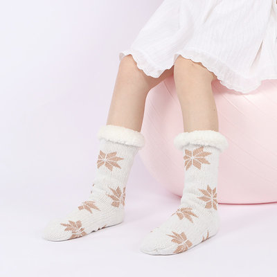custom Hot Selling thick Maple Leaf Pattern home Floor Socks For women new printed fluffy slipper socks
