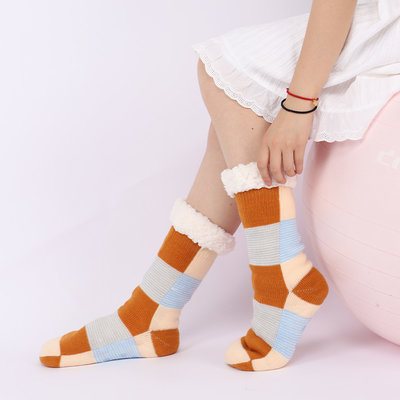 New design in the winter of 2021 college style grid stockings ins street trend medium length slipper socks ladies thick socks