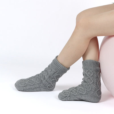 good quality women skin-friendly antiskid socks solid color diamond knitted socks thick slipper socks