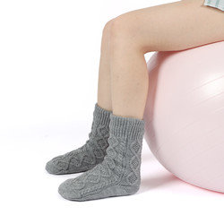 good quality women skin-friendly antiskid socks solid color diamond knitted socks thick slipper socks