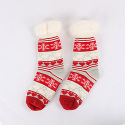 female new design non-slip socks mid-length knitted socks with cute animal and heart pattern non skid fashion socks