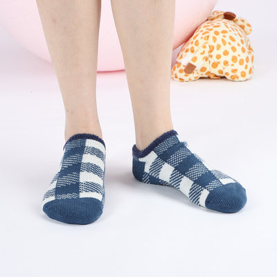 new arrival ladies non skid socks with blue and white plaid pattern ankle-length breathable socks