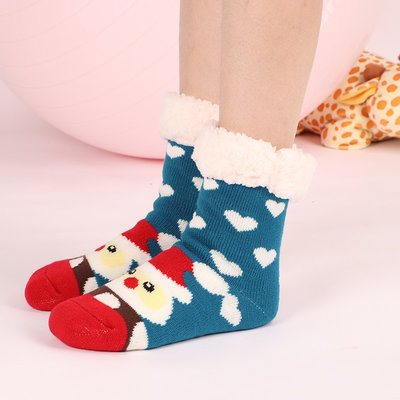 new design ladies anti-slip socks breathable knitted socks with heart pattern warm casual ankle socks