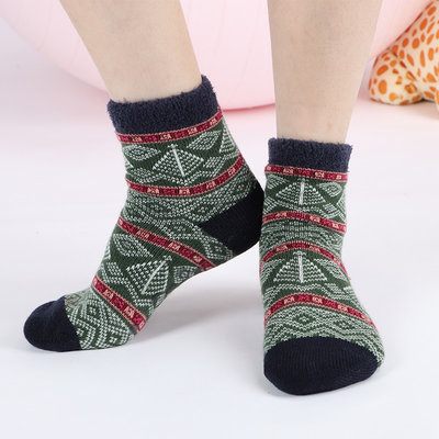 2021 new design female knitted skin-friendly socks non-slip soft green durable casual ankle socks