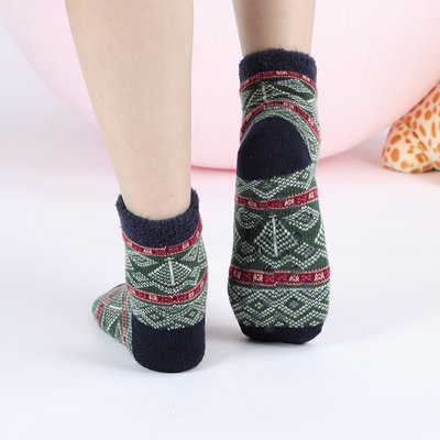 2021 new design female knitted skin-friendly socks non-slip soft green durable casual ankle socks